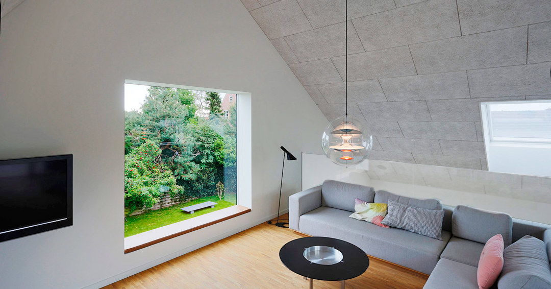 Inspiration: Akustikdecke in zweigeschossigem Haus | Troldtekt