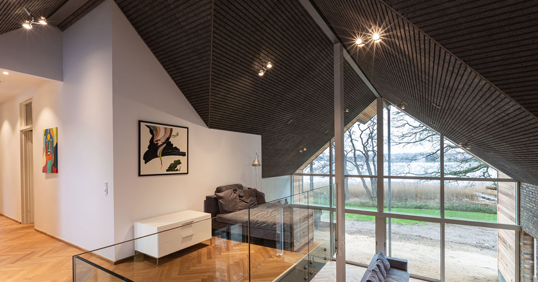 Tolle Akustik und Design in renovierter Villa | Troldtekt